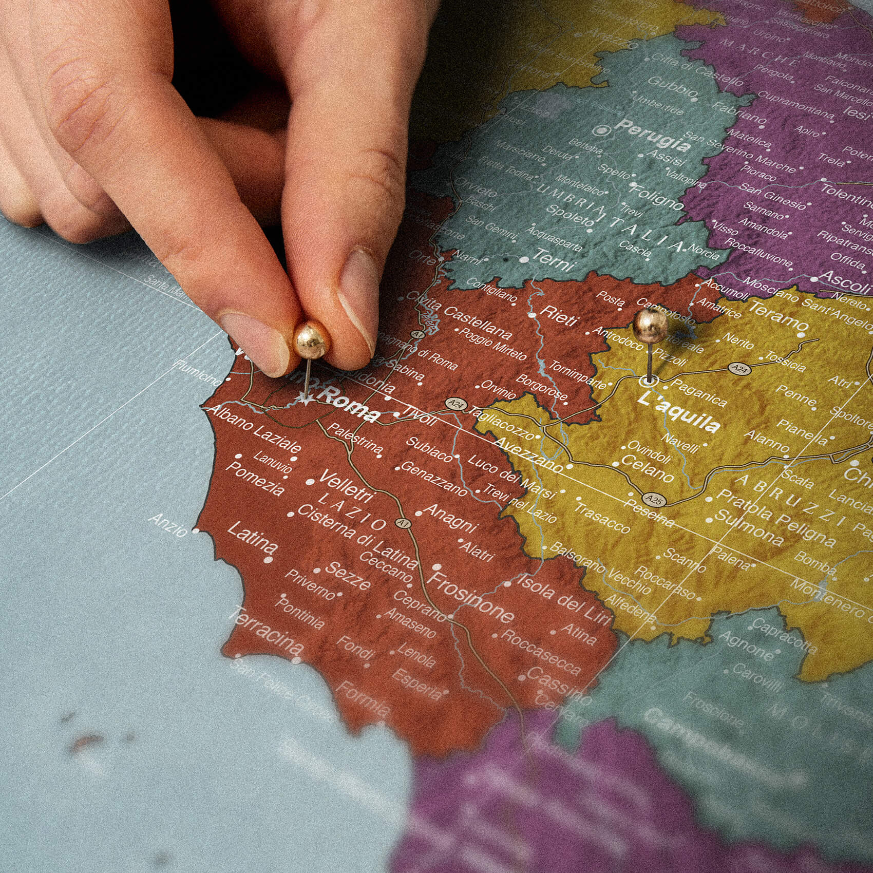 Push Pin Italy Map Vintage Pinboard Gift For Trveler